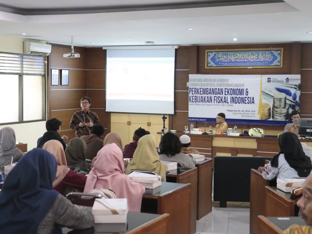 Perkembangan Ekonomi dan Kebijakan Fiskal Indonesia - Fakultas Bisnis dan Ekonomika UII