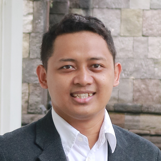 Muamar Nur Kholid - Fakultas Bisnis dan Ekonomika UII